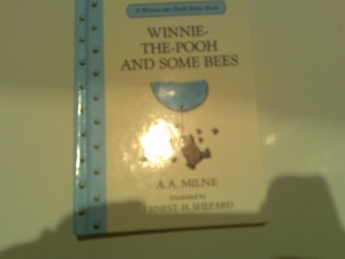Winnie the Pooh and Some Bees| World of Books GB
